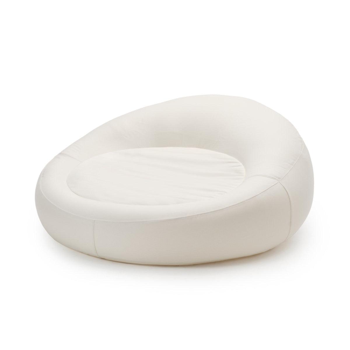 The Fillup Club Outdoor Inflatable Daybed – Patio Pelican
